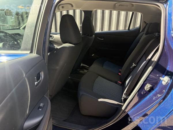 Blue Nissan Leaf 2023 in Riga, with an engine capacity of 0.00 L and mileage of 61 thousand km for 13900 €, photo 10 on AUTOMOTO.COM.LV