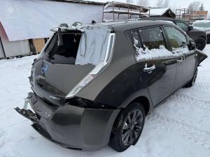 Brown Nissan Leaf 2016 in Siauliai, with an engine capacity of 0.00 L and mileage of 77 thousand km for 2250 €, photo 6 on AUTOMOTO.COM.LV