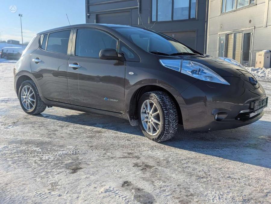 Brown Nissan Leaf 2016 in Kaunas, with an engine capacity of 0.00 L and mileage of 157 thousand km for 4350 €, photo 8 on AUTOMOTO.COM.LV