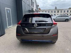 Brūns Nissan Leaf 2018 Alīta, ar dzinēja tilpumu 0.00 L un nobraukumu 152 tūkst. km par 7200 €, foto 9 vietnē AUTOMOTO.COM.LV