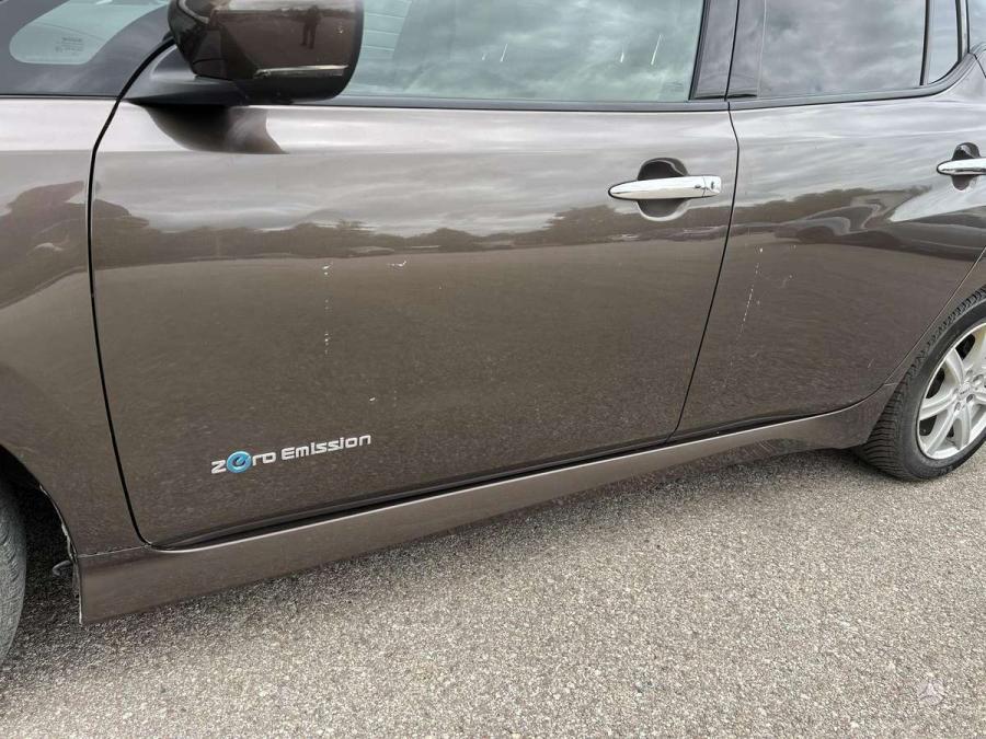 Brūns Nissan Leaf 2018 Alīta, ar dzinēja tilpumu 0.00 L un nobraukumu 152 tūkst. km par 7200 €, foto 13 vietnē AUTOMOTO.COM.LV