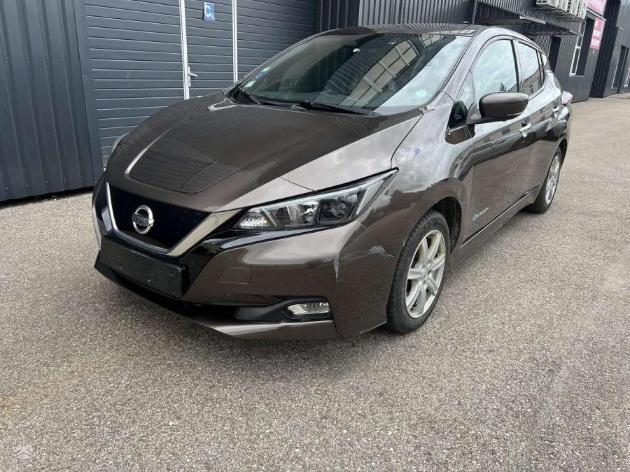 Brūns Nissan Leaf 2018 Alīta, ar dzinēja tilpumu 0.00 L un nobraukumu 152 tūkst. km par 7200 €, foto 16 vietnē AUTOMOTO.COM.LV