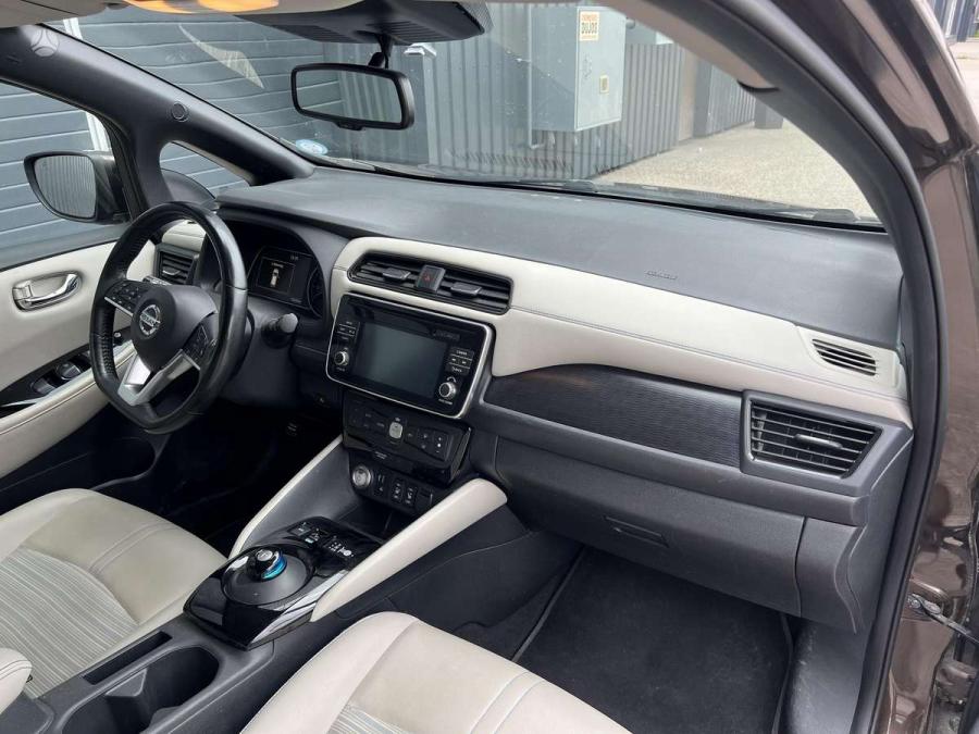 Brūns Nissan Leaf 2018 Alīta, ar dzinēja tilpumu 0.00 L un nobraukumu 152 tūkst. km par 7200 €, foto 23 vietnē AUTOMOTO.COM.LV