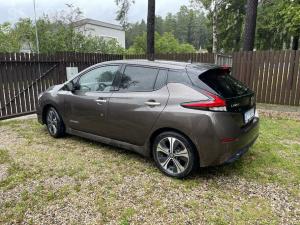 Brown Nissan Leaf 2018 in Riga, with an engine capacity of 0.00 L and mileage of 152 thousand km for 9700 €, photo 5 on AUTOMOTO.COM.LV