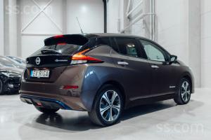 Brūns Nissan Leaf 2020 Rīga, ar dzinēja tilpumu 0.00 L un nobraukumu 84 tūkst. km par 15990 €, foto 3 vietnē AUTOMOTO.COM.LV