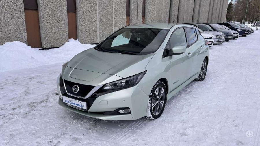 Green Nissan Leaf 2018 in Klaipeda, with an engine capacity of 0.00 L and mileage of 180 thousand km for 10900 €, photo 3 on AUTOMOTO.COM.LV