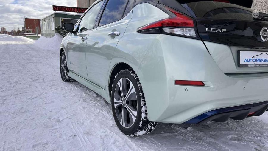 Green Nissan Leaf 2018 in Klaipeda, with an engine capacity of 0.00 L and mileage of 180 thousand km for 10900 €, photo 10 on AUTOMOTO.COM.LV