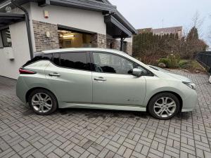 Green Nissan Leaf 2020 in Kaunas, with an engine capacity of 0.00 L and mileage of 85 thousand km for 11900 €, photo 6 on AUTOMOTO.COM.LV