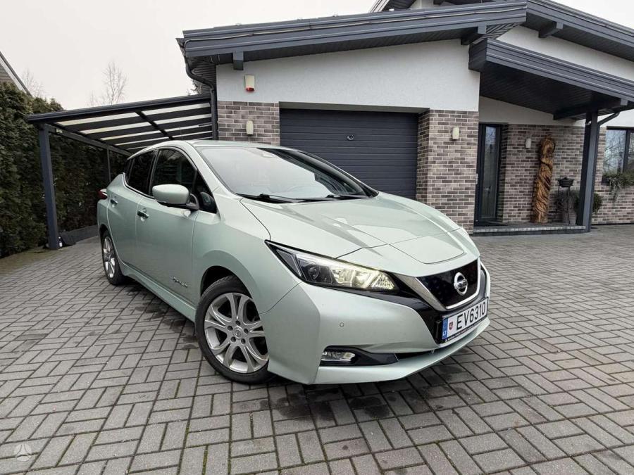 Green Nissan Leaf 2020 in Kaunas, with an engine capacity of 0.00 L and mileage of 85 thousand km for 11900 €, photo 7 on AUTOMOTO.COM.LV