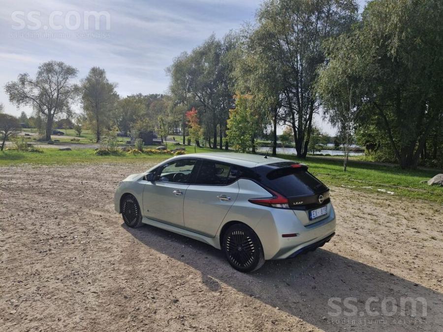 Green Nissan Leaf 2018 in Riga, with an engine capacity of 0.00 L and mileage of 113 thousand km for 11700 €, photo 5 on AUTOMOTO.COM.LV