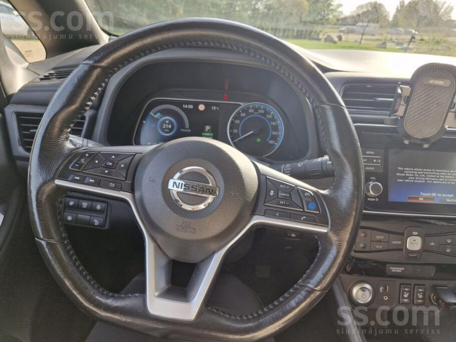 Green Nissan Leaf 2018 in Riga, with an engine capacity of 0.00 L and mileage of 113 thousand km for 11700 €, photo 11 on AUTOMOTO.COM.LV