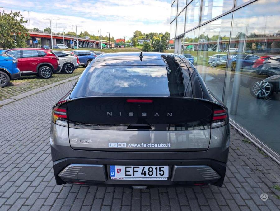 Pelēks Nissan Leaf 2026 Viļņa, ar dzinēja tilpumu 0.00 L un nobraukumu 0 tūkst. km par 40890 €, foto 5 vietnē AUTOMOTO.COM.LV