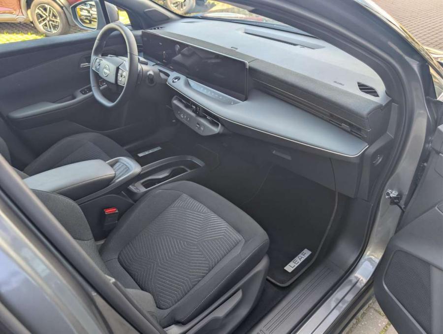 Pelēks Nissan Leaf 2026 Viļņa, ar dzinēja tilpumu 0.00 L un nobraukumu 0 tūkst. km par 40890 €, foto 14 vietnē AUTOMOTO.COM.LV