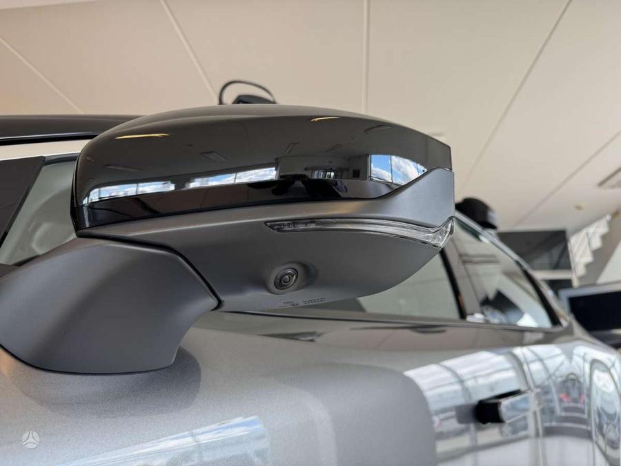 Grey Nissan Leaf 2026 in Siauliai, with an engine capacity of 0.00 L and mileage of 0 thousand km for 40890 €, photo 8 on AUTOMOTO.COM.LV