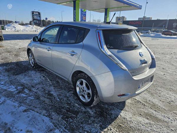 Pelēks Nissan Leaf 2012 Kauņa, ar dzinēja tilpumu 0.00 L un nobraukumu 135 tūkst. km par 1999 €, foto 8 vietnē AUTOMOTO.COM.LV