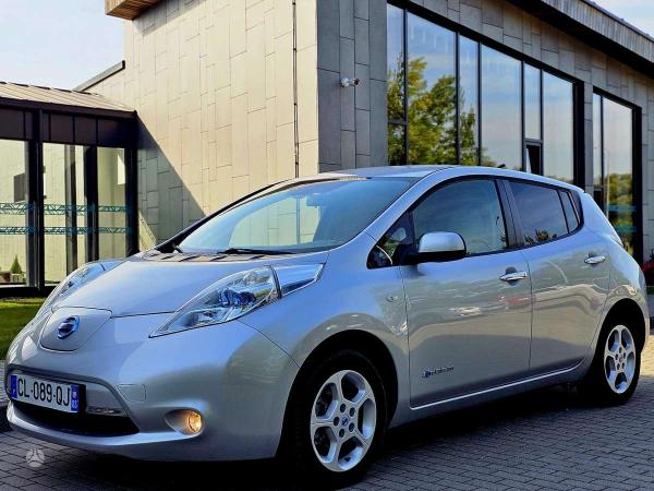 Grey Nissan Leaf 2012 in Taurage, with an engine capacity of 0.00 L and mileage of 149 thousand km for 3500 €, photo 1 on AUTOMOTO.COM.LV