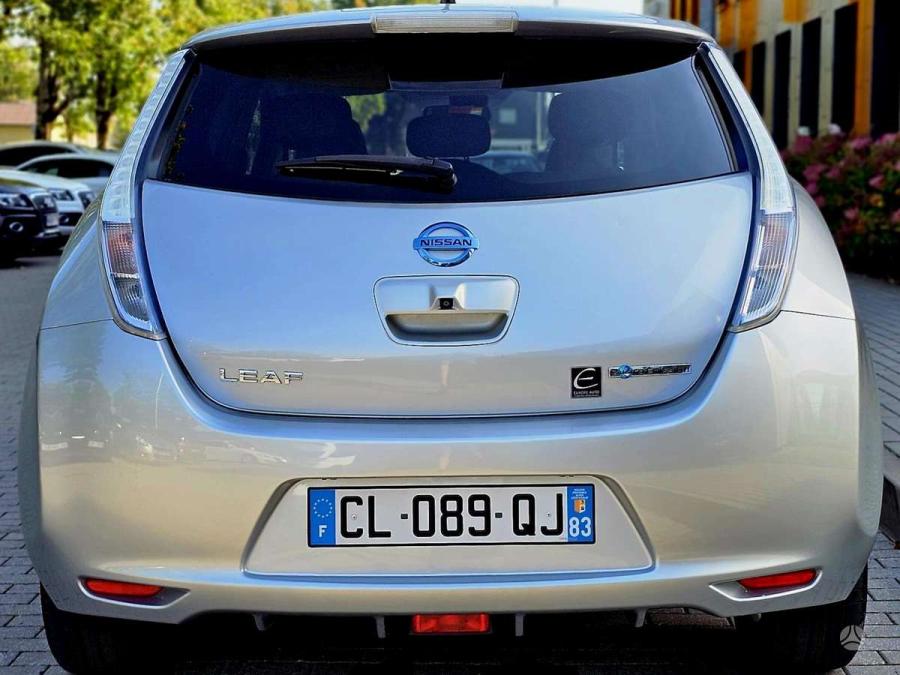 Grey Nissan Leaf 2012 in Taurage, with an engine capacity of 0.00 L and mileage of 149 thousand km for 3500 €, photo 7 on AUTOMOTO.COM.LV
