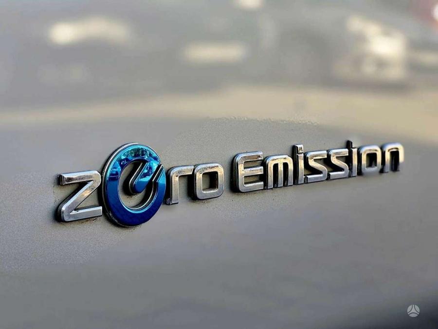 Grey Nissan Leaf 2012 in Taurage, with an engine capacity of 0.00 L and mileage of 149 thousand km for 3500 €, photo 12 on AUTOMOTO.COM.LV