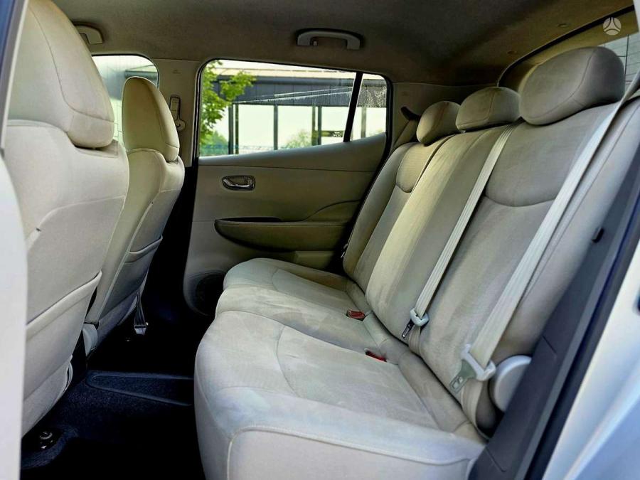 Grey Nissan Leaf 2012 in Taurage, with an engine capacity of 0.00 L and mileage of 149 thousand km for 3500 €, photo 32 on AUTOMOTO.COM.LV