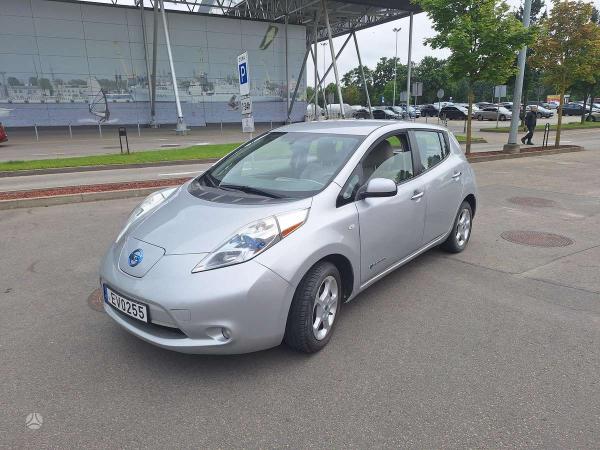 Grey Nissan Leaf 2012 in Klaipeda, with an engine capacity of 0.00 L and mileage of 175 thousand km for 3300 €, photo 1 on AUTOMOTO.COM.LV