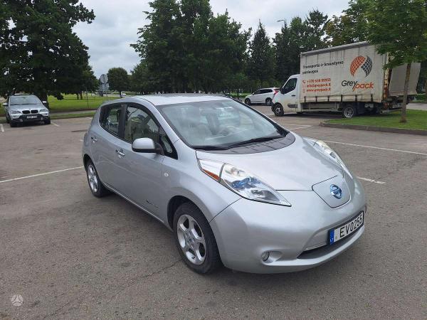 Grey Nissan Leaf 2012 in Klaipeda, with an engine capacity of 0.00 L and mileage of 175 thousand km for 3300 €, photo 3 on AUTOMOTO.COM.LV