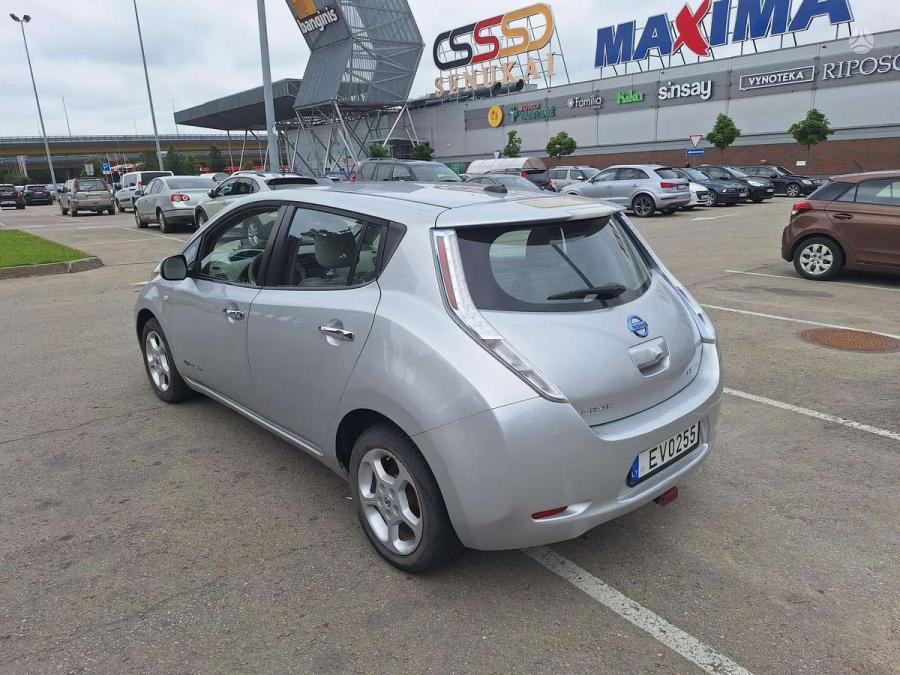 Grey Nissan Leaf 2012 in Klaipeda, with an engine capacity of 0.00 L and mileage of 175 thousand km for 3300 €, photo 7 on AUTOMOTO.COM.LV