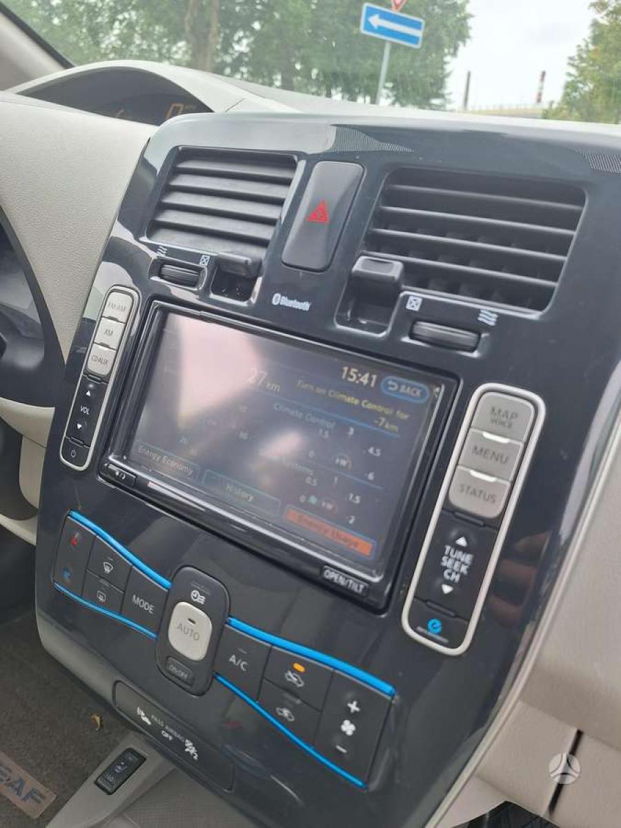 Grey Nissan Leaf 2012 in Klaipeda, with an engine capacity of 0.00 L and mileage of 175 thousand km for 3300 €, photo 13 on AUTOMOTO.COM.LV