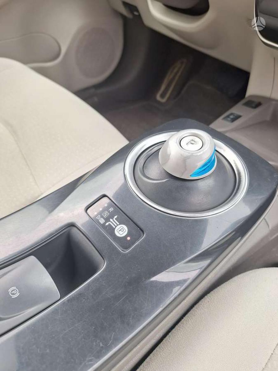 Grey Nissan Leaf 2012 in Klaipeda, with an engine capacity of 0.00 L and mileage of 175 thousand km for 3300 €, photo 14 on AUTOMOTO.COM.LV
