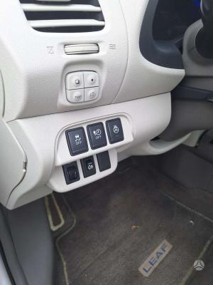 Grey Nissan Leaf 2012 in Klaipeda, with an engine capacity of 0.00 L and mileage of 175 thousand km for 3300 €, photo 15 on AUTOMOTO.COM.LV