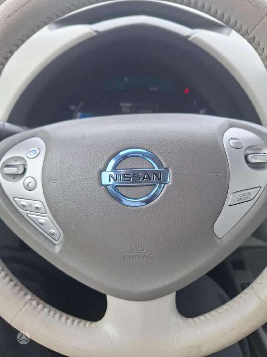 Grey Nissan Leaf 2012 in Klaipeda, with an engine capacity of 0.00 L and mileage of 175 thousand km for 3300 €, photo 17 on AUTOMOTO.COM.LV