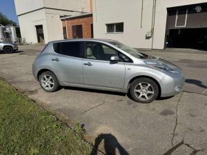 Grey Nissan Leaf 2012 in Kaunas, with an engine capacity of 0.00 L and mileage of 139 thousand km for 3300 €, photo 8 on AUTOMOTO.COM.LV