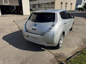 Grey Nissan Leaf 2012 in Kaunas, with an engine capacity of 0.00 L and mileage of 139 thousand km for 3300 €, photo 11 on AUTOMOTO.COM.LV