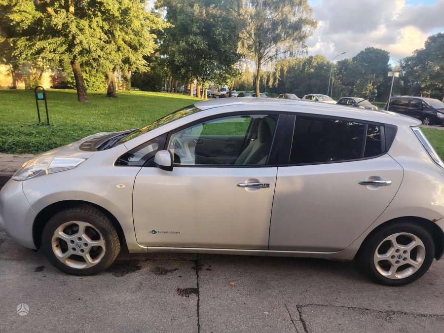 Grey Nissan Leaf 2012 in Klaipeda, with an engine capacity of 0.00 L and mileage of 153 thousand km for 2100 €, photo 6 on AUTOMOTO.COM.LV