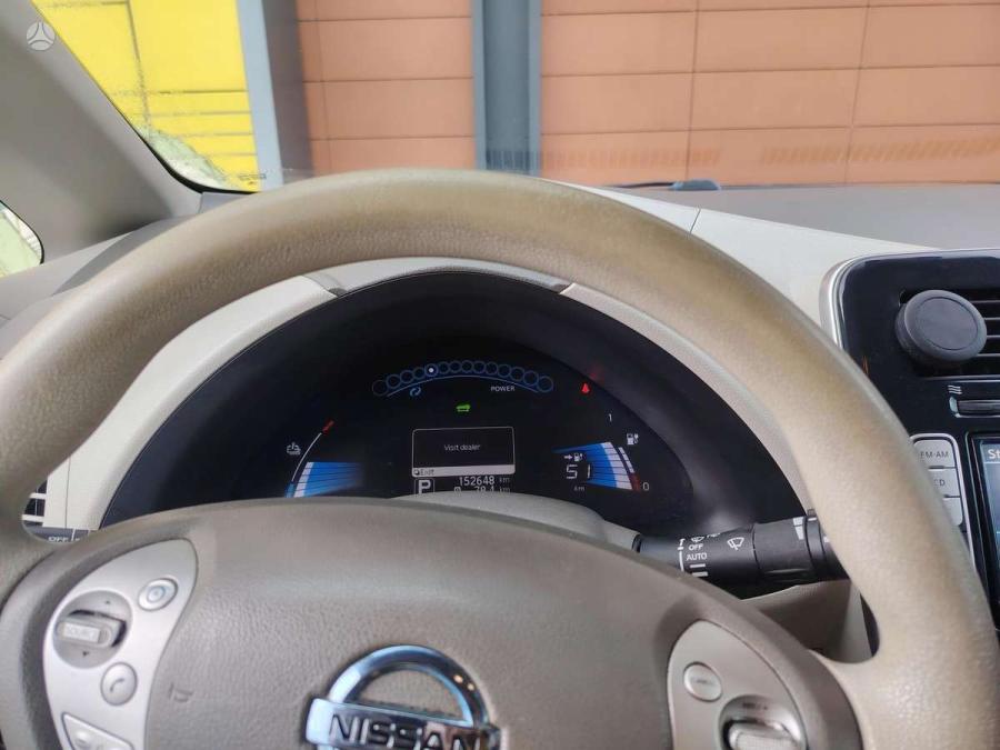 Grey Nissan Leaf 2012 in Klaipeda, with an engine capacity of 0.00 L and mileage of 153 thousand km for 2100 €, photo 8 on AUTOMOTO.COM.LV