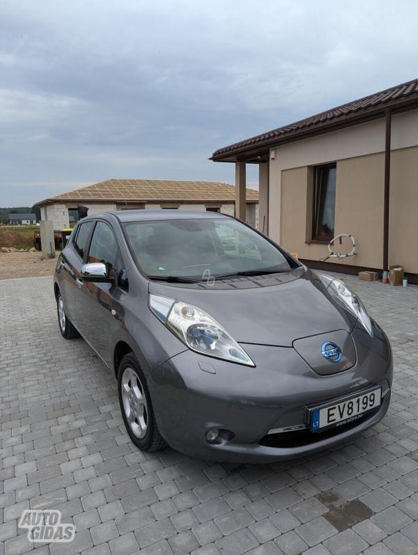 Grey Nissan Leaf 2013 in Vilnius, with an engine capacity of 0.00 L and mileage of 139 thousand km for 5200 €, photo 2 on AUTOMOTO.COM.LV
