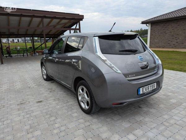 Grey Nissan Leaf 2013 in Vilnius, with an engine capacity of 0.00 L and mileage of 140 thousand km for 5000 €, photo 3 on AUTOMOTO.COM.LV