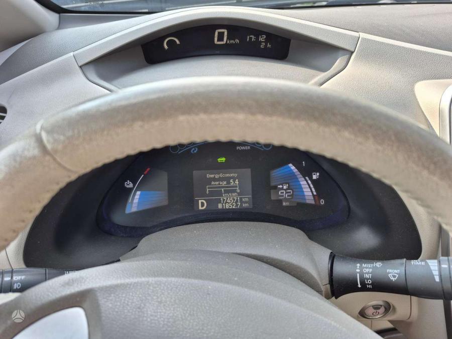 Grey Nissan Leaf 2013 in Klaipeda, with an engine capacity of 0.00 L and mileage of 175 thousand km for 2600 €, photo 3 on AUTOMOTO.COM.LV