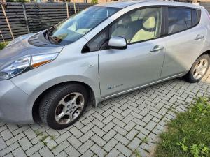 Grey Nissan Leaf 2013 in Klaipeda, with an engine capacity of 0.00 L and mileage of 175 thousand km for 2600 €, photo 8 on AUTOMOTO.COM.LV