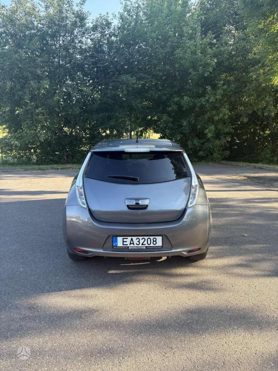 Grey Nissan Leaf 2014 in Vilnius, with an engine capacity of 0.00 L and mileage of 168 thousand km for 3550 €, photo 6 on AUTOMOTO.COM.LV