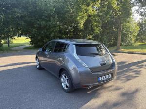 Grey Nissan Leaf 2014 in Vilnius, with an engine capacity of 0.00 L and mileage of 168 thousand km for 3550 €, photo 7 on AUTOMOTO.COM.LV