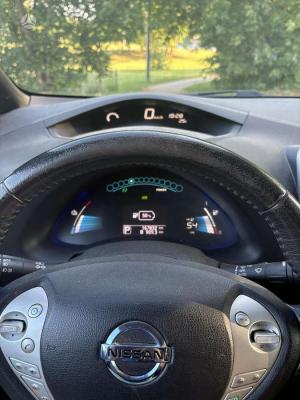 Grey Nissan Leaf 2014 in Vilnius, with an engine capacity of 0.00 L and mileage of 168 thousand km for 3550 €, photo 12 on AUTOMOTO.COM.LV