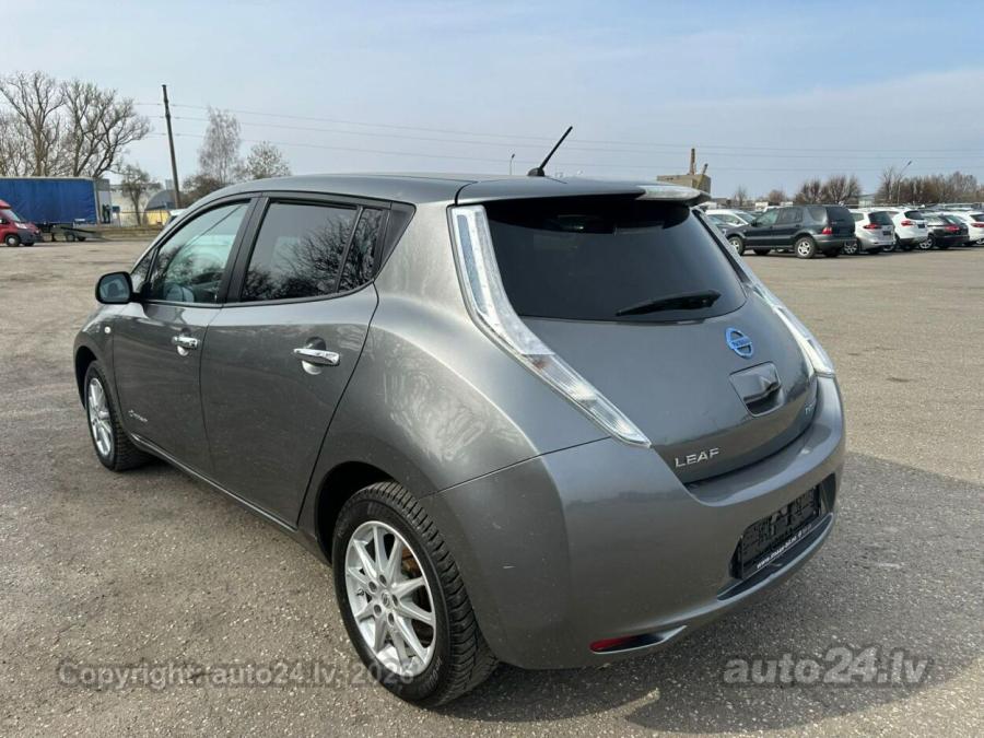 Grey Nissan Leaf 2015 in Tallinn, with an engine capacity of 0.00 L and mileage of 70 thousand km for 6500 €, photo 6 on AUTOMOTO.COM.LV