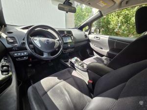 Pelēks Nissan Leaf 2015 Viļņa, ar dzinēja tilpumu 0.00 L un nobraukumu 76 tūkst. km par 4700 €, foto 9 vietnē AUTOMOTO.COM.LV