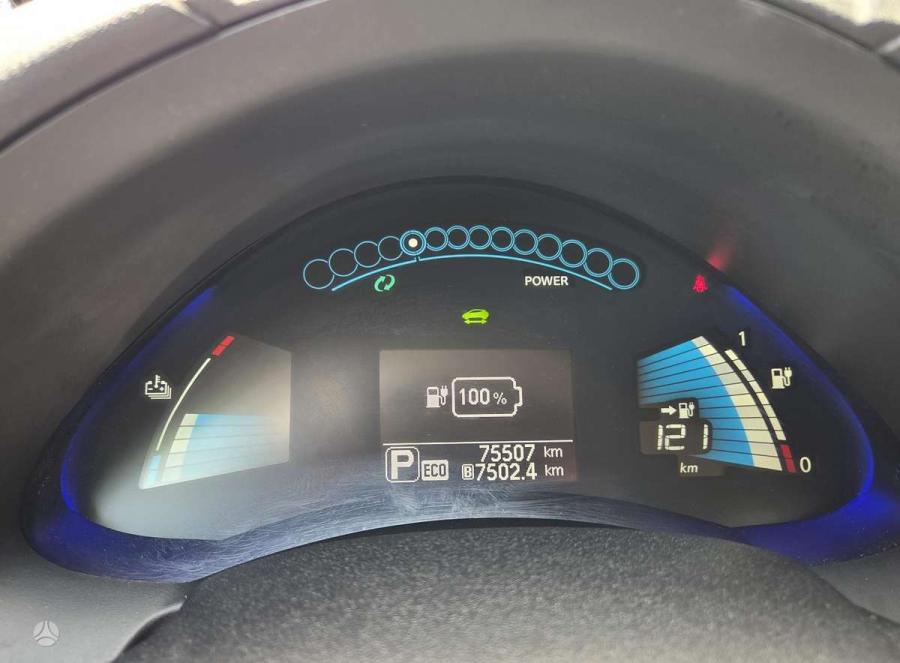 Pelēks Nissan Leaf 2015 Viļņa, ar dzinēja tilpumu 0.00 L un nobraukumu 76 tūkst. km par 4700 €, foto 10 vietnē AUTOMOTO.COM.LV