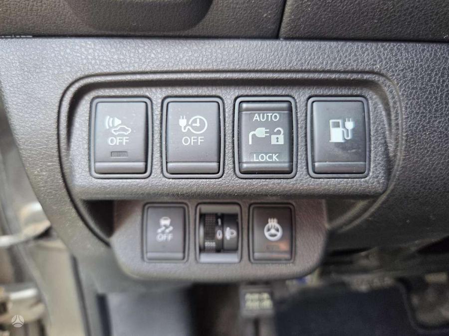 Pelēks Nissan Leaf 2015 Viļņa, ar dzinēja tilpumu 0.00 L un nobraukumu 76 tūkst. km par 4700 €, foto 15 vietnē AUTOMOTO.COM.LV