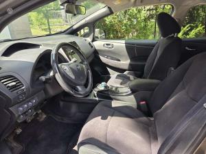 Pelēks Nissan Leaf 2015 Viļņa, ar dzinēja tilpumu 0.00 L un nobraukumu 76 tūkst. km par 4700 €, foto 18 vietnē AUTOMOTO.COM.LV