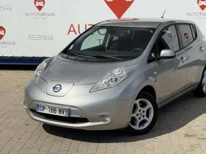 Grey Nissan Leaf 2015 in Taurage, with an engine capacity of 0.00 L and mileage of 73 thousand km for 5300 €, photo 3 on AUTOMOTO.COM.LV
