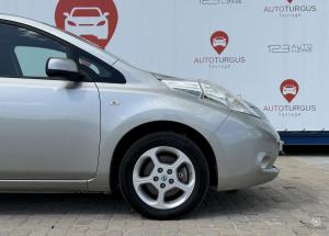 Grey Nissan Leaf 2015 in Taurage, with an engine capacity of 0.00 L and mileage of 73 thousand km for 5300 €, photo 13 on AUTOMOTO.COM.LV