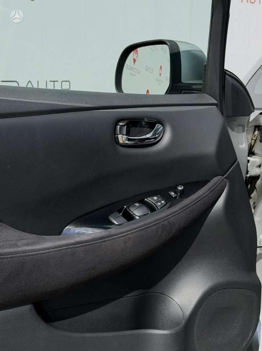 Grey Nissan Leaf 2015 in Taurage, with an engine capacity of 0.00 L and mileage of 73 thousand km for 5300 €, photo 26 on AUTOMOTO.COM.LV