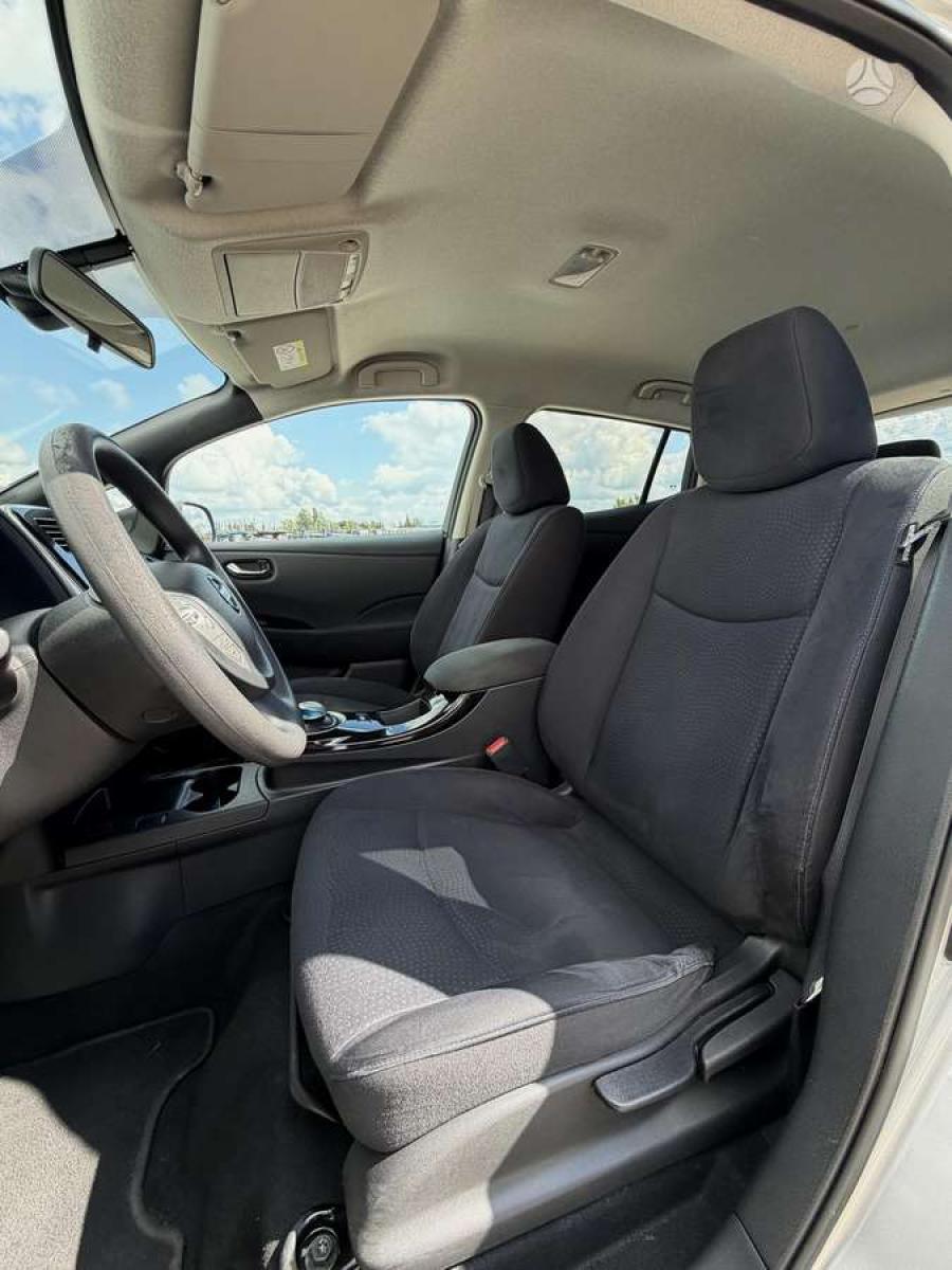 Grey Nissan Leaf 2015 in Taurage, with an engine capacity of 0.00 L and mileage of 73 thousand km for 5300 €, photo 27 on AUTOMOTO.COM.LV